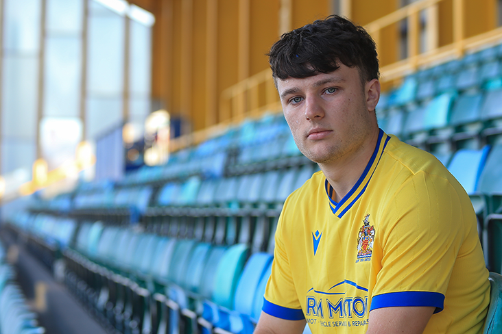 Rhys Schwank is Town's 5th summer signing - Barry Town United